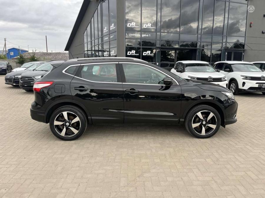 Melns Nissan Qashqai 2015 Tauragė, ar dzinēja tilpumu 1.60 L un nobraukumu 243 tūkst. km par 6400 €, foto 11 vietnē AUTOMOTO.COM.LV