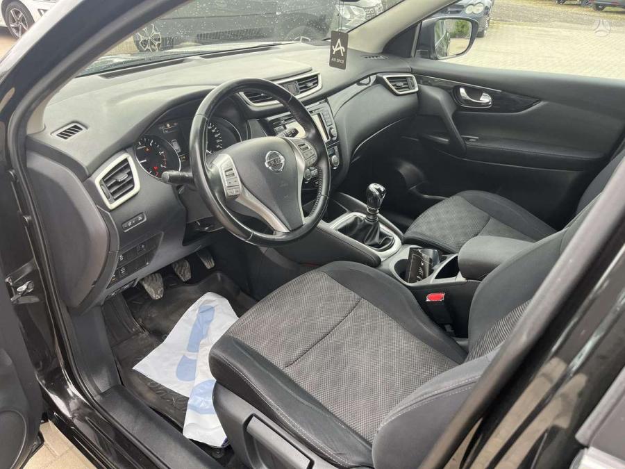Melns Nissan Qashqai 2015 Tauragė, ar dzinēja tilpumu 1.60 L un nobraukumu 243 tūkst. km par 6400 €, foto 13 vietnē AUTOMOTO.COM.LV