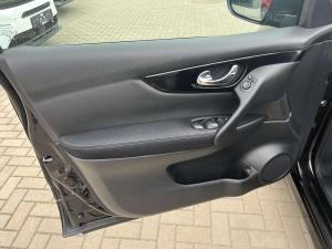 Melns Nissan Qashqai 2015 Tauragė, ar dzinēja tilpumu 1.60 L un nobraukumu 243 tūkst. km par 6400 €, foto 14 vietnē AUTOMOTO.COM.LV