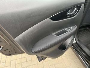Melns Nissan Qashqai 2015 Tauragė, ar dzinēja tilpumu 1.60 L un nobraukumu 243 tūkst. km par 6400 €, foto 16 vietnē AUTOMOTO.COM.LV