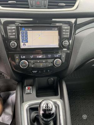 Melns Nissan Qashqai 2015 Tauragė, ar dzinēja tilpumu 1.60 L un nobraukumu 243 tūkst. km par 6400 €, foto 20 vietnē AUTOMOTO.COM.LV