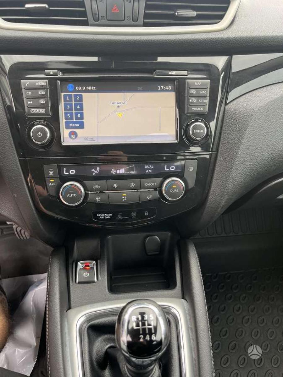 Melns Nissan Qashqai 2015 Tauragė, ar dzinēja tilpumu 1.60 L un nobraukumu 243 tūkst. km par 6400 €, foto 20 vietnē AUTOMOTO.COM.LV