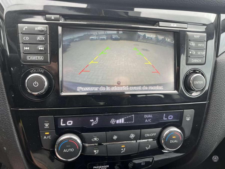 Melns Nissan Qashqai 2015 Tauragė, ar dzinēja tilpumu 1.60 L un nobraukumu 243 tūkst. km par 6400 €, foto 22 vietnē AUTOMOTO.COM.LV