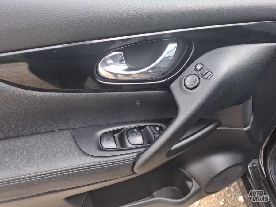 Melns Nissan Qashqai 2015 Klaipėda, ar dzinēja tilpumu 1.20 L un nobraukumu 161 tūkst. km par 6999 €, foto 21 vietnē AUTOMOTO.COM.LV