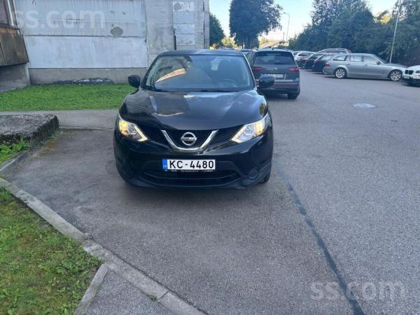 Melns Nissan Qashqai 2015 Rīga, ar dzinēja tilpumu 1.00 L un nobraukumu 151 tūkst. km par 7000 €, foto 1 vietnē AUTOMOTO.COM.LV