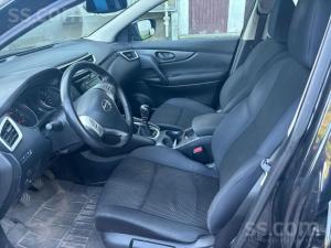 Melns Nissan Qashqai 2015 Rīga, ar dzinēja tilpumu 1.00 L un nobraukumu 151 tūkst. km par 7000 €, foto 4 vietnē AUTOMOTO.COM.LV