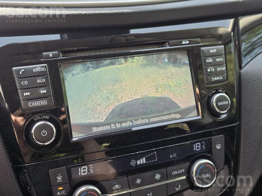 Black Nissan Qashqai 2015 in Riga, with an engine capacity of 1.60 L and mileage of 0 thousand km for 8450 €, photo 7 on AUTOMOTO.COM.LV