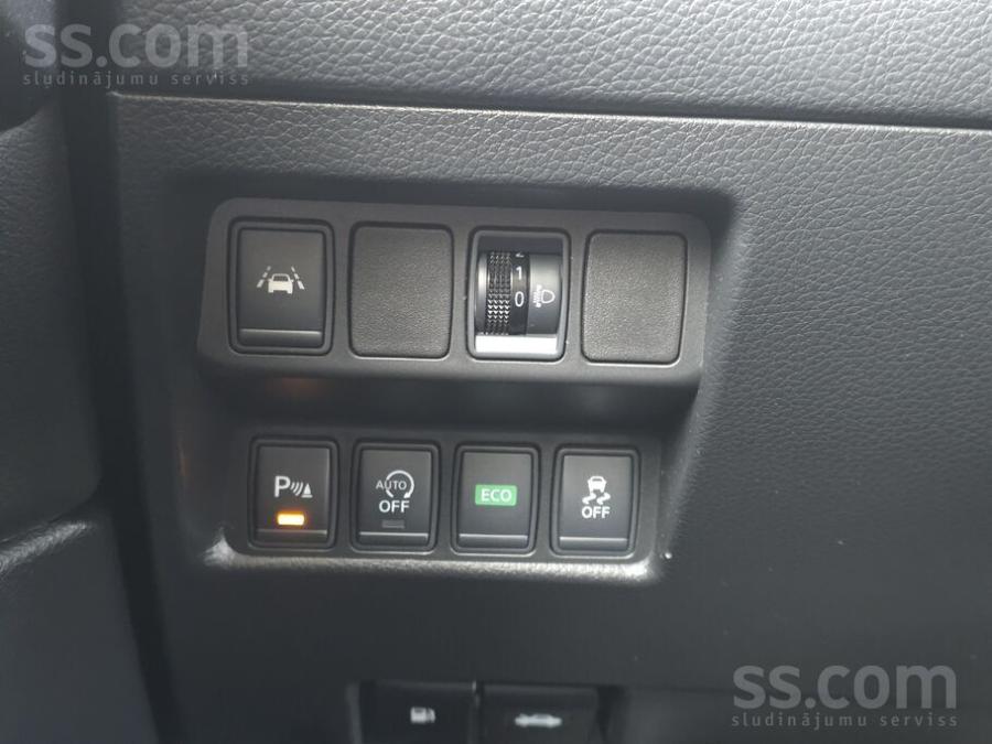 Black Nissan Qashqai 2015 in Riga, with an engine capacity of 1.60 L and mileage of 0 thousand km for 8450 €, photo 8 on AUTOMOTO.COM.LV