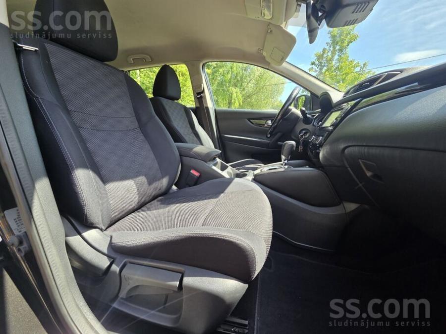 Black Nissan Qashqai 2015 in Riga, with an engine capacity of 1.60 L and mileage of 0 thousand km for 8450 €, photo 10 on AUTOMOTO.COM.LV