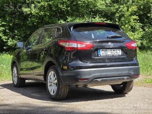 Black Nissan Qashqai 2015 in Riga, with an engine capacity of 1.60 L and mileage of 0 thousand km for 8450 €, photo 15 on AUTOMOTO.COM.LV