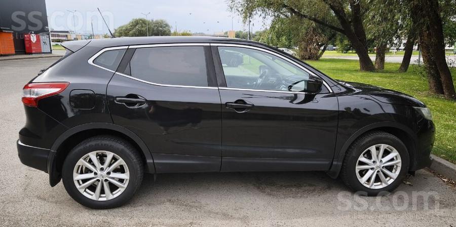 Melns Nissan Qashqai 2015 Rīga, ar dzinēja tilpumu 1.50 L un nobraukumu 224 tūkst. km par 7600 €, foto 4 vietnē AUTOMOTO.COM.LV