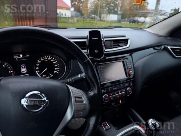 Melns Nissan Qashqai 2015 Rīga, ar dzinēja tilpumu 1.60 L un nobraukumu 193 tūkst. km par 7990 €, foto 3 vietnē AUTOMOTO.COM.LV