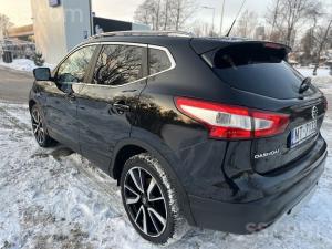 Melns Nissan Qashqai 2016 Rīga, ar dzinēja tilpumu 1.50 L un nobraukumu 168 tūkst. km par 10900 €, foto 4 vietnē AUTOMOTO.COM.LV
