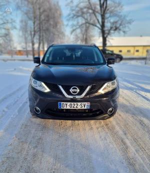 Melns Nissan Qashqai 2016 Tauragė, ar dzinēja tilpumu 1.20 L un nobraukumu 127 tūkst. km par 8200 €, foto 5 vietnē AUTOMOTO.COM.LV