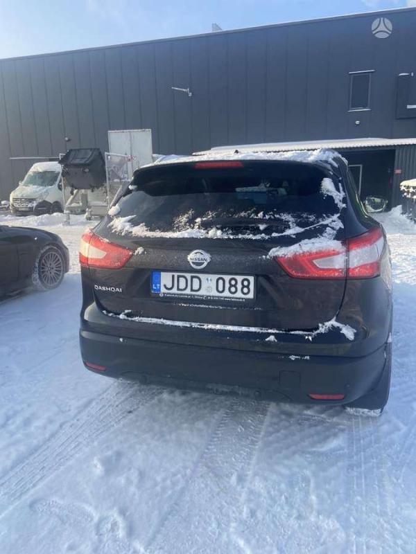 Melns Nissan Qashqai 2016 Kauņa, ar dzinēja tilpumu 1.20 L un nobraukumu 252 tūkst. km par 5800 €, foto 4 vietnē AUTOMOTO.COM.LV