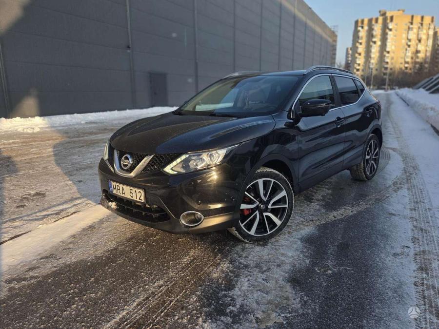 Melns Nissan Qashqai 2016 Viļņa, ar dzinēja tilpumu 1.20 L un nobraukumu 137 tūkst. km par 8300 €, foto 1 vietnē AUTOMOTO.COM.LV