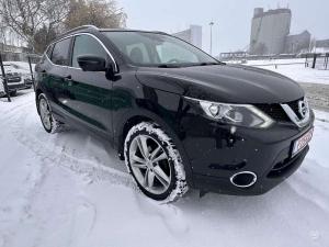 Melns Nissan Qashqai 2016 Marijampole, ar dzinēja tilpumu 1.60 L un nobraukumu 228 tūkst. km par 7800 €, foto  vietnē AUTOMOTO.COM.LV