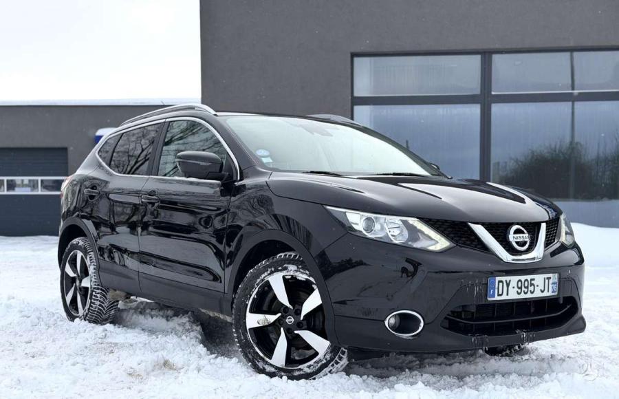 Melns Nissan Qashqai 2016 Tauragė, ar dzinēja tilpumu 1.20 L un nobraukumu 111 tūkst. km par 7300 €, foto 1 vietnē AUTOMOTO.COM.LV
