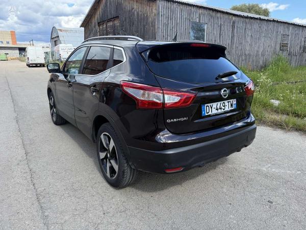 Black Nissan Qashqai 2016 in Alytus, with an engine capacity of 1.20 L and mileage of 87 thousand km for 8400 €, photo 7 on AUTOMOTO.COM.LV