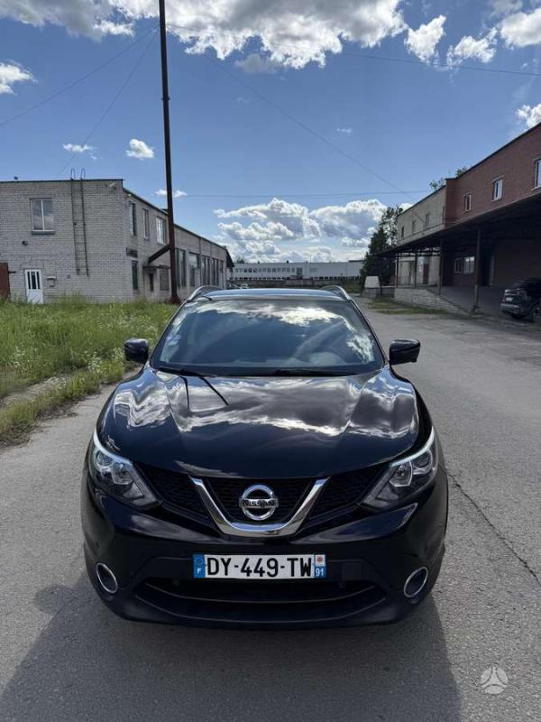 Black Nissan Qashqai 2016 in Alytus, with an engine capacity of 1.20 L and mileage of 87 thousand km for 8400 €, photo 10 on AUTOMOTO.COM.LV