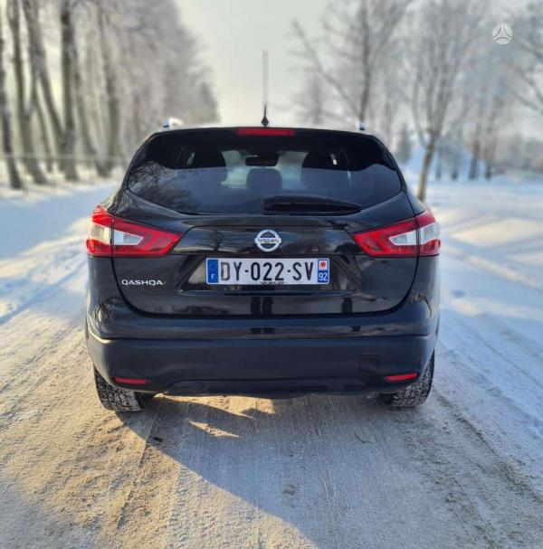 Melns Nissan Qashqai 2016 Tauragė, ar dzinēja tilpumu 1.20 L un nobraukumu 127 tūkst. km par 7700 €, foto 6 vietnē AUTOMOTO.COM.LV