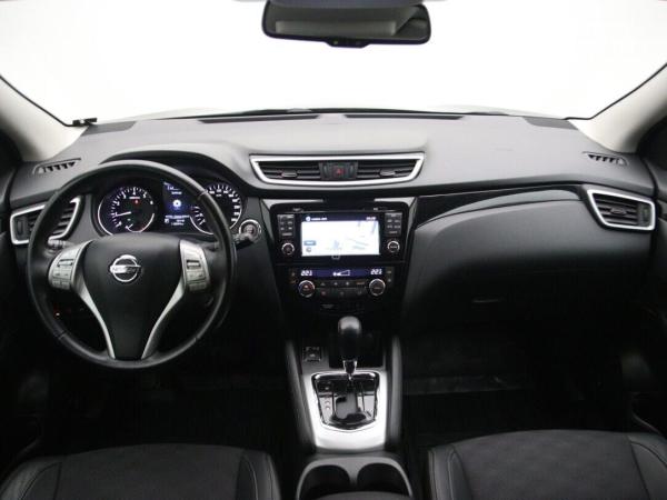 Black Nissan Qashqai 2016 in Vilnius, with an engine capacity of 1.20 L and mileage of 118 thousand km for 11599 €, photo 2 on AUTOMOTO.COM.LV