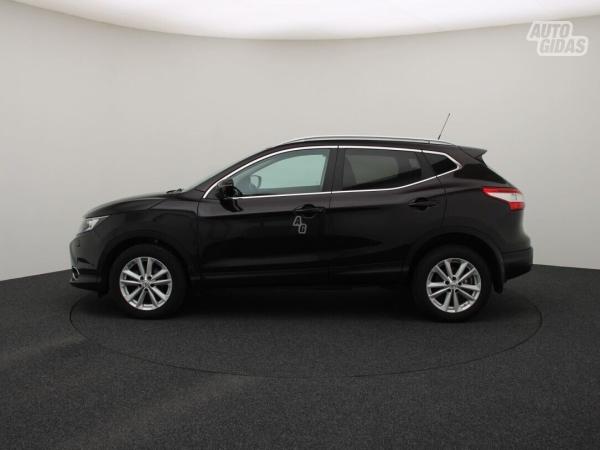 Black Nissan Qashqai 2016 in Vilnius, with an engine capacity of 1.20 L and mileage of 118 thousand km for 11599 €, photo 6 on AUTOMOTO.COM.LV