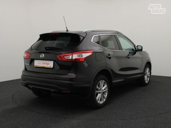 Black Nissan Qashqai 2016 in Vilnius, with an engine capacity of 1.20 L and mileage of 118 thousand km for 11599 €, photo 8 on AUTOMOTO.COM.LV