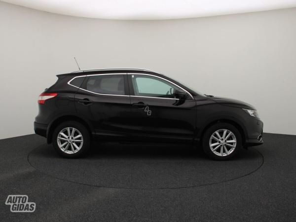 Black Nissan Qashqai 2016 in Vilnius, with an engine capacity of 1.20 L and mileage of 118 thousand km for 11599 €, photo 9 on AUTOMOTO.COM.LV