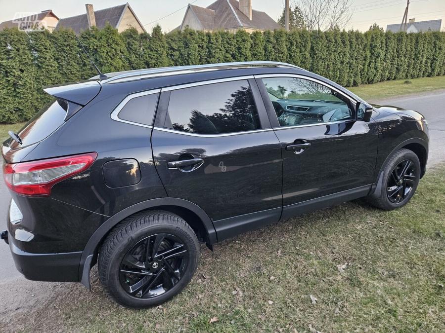 Melns Nissan Qashqai 2016 Mažeikiai, ar dzinēja tilpumu 1.60 L un nobraukumu 224 tūkst. km par 8900 €, foto 9 vietnē AUTOMOTO.COM.LV