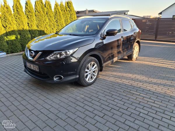 Melns Nissan Qashqai 2016 Viļņa, ar dzinēja tilpumu 1.60 L un nobraukumu 201 tūkst. km par 8900 €, foto 2 vietnē AUTOMOTO.COM.LV