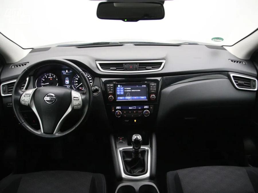 Melns Nissan Qashqai 2016 Viļņa, ar dzinēja tilpumu 1.20 L un nobraukumu 169 tūkst. km par 9999 €, foto 3 vietnē AUTOMOTO.COM.LV