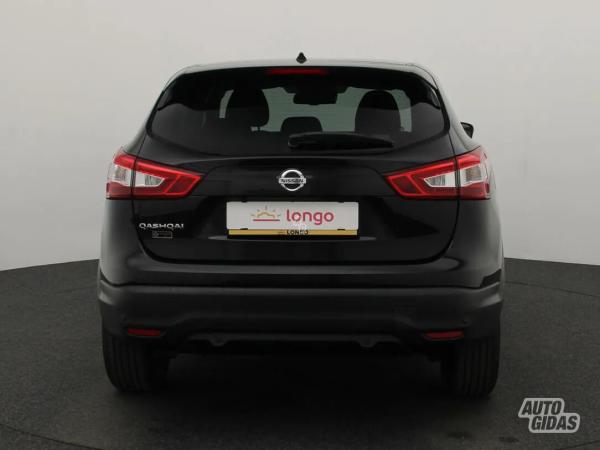 Black Nissan Qashqai 2016 in Vilnius, with an engine capacity of 1.20 L and mileage of 169 thousand km for 9999 €, photo 5 on AUTOMOTO.COM.LV