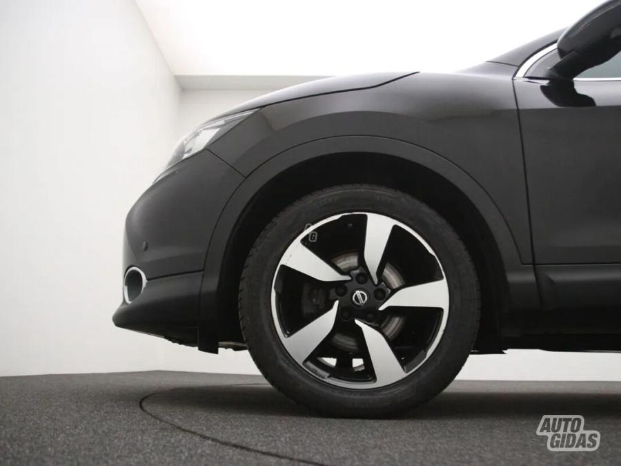 Melns Nissan Qashqai 2016 Viļņa, ar dzinēja tilpumu 1.20 L un nobraukumu 169 tūkst. km par 9999 €, foto 27 vietnē AUTOMOTO.COM.LV