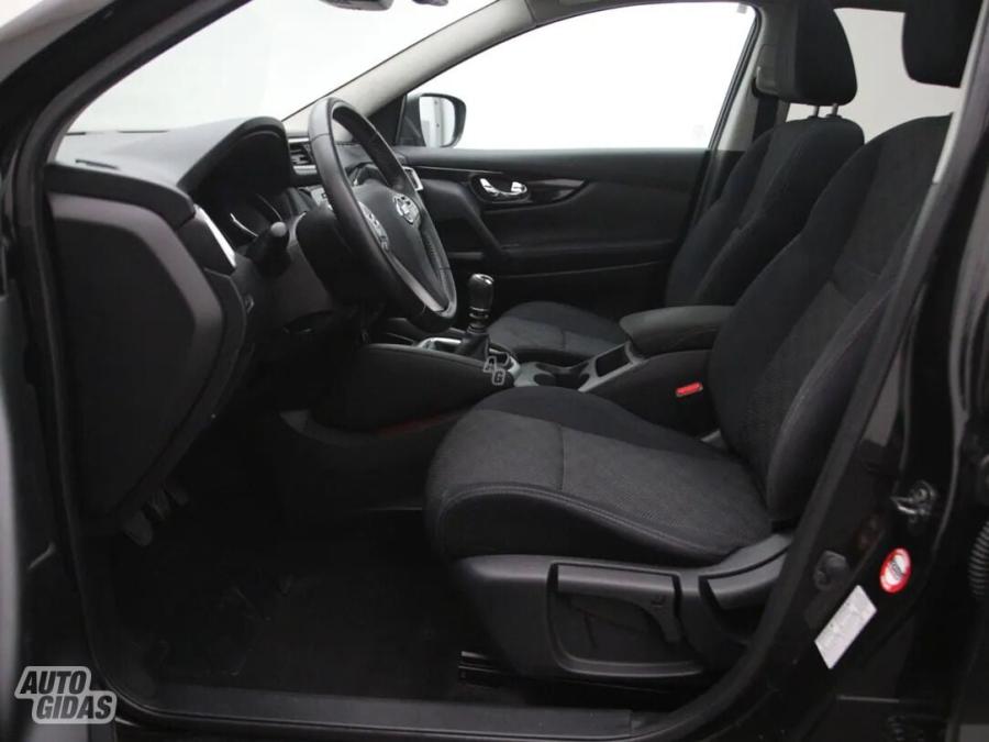 Melns Nissan Qashqai 2016 Viļņa, ar dzinēja tilpumu 1.20 L un nobraukumu 158 tūkst. km par 9799 €, foto 5 vietnē AUTOMOTO.COM.LV