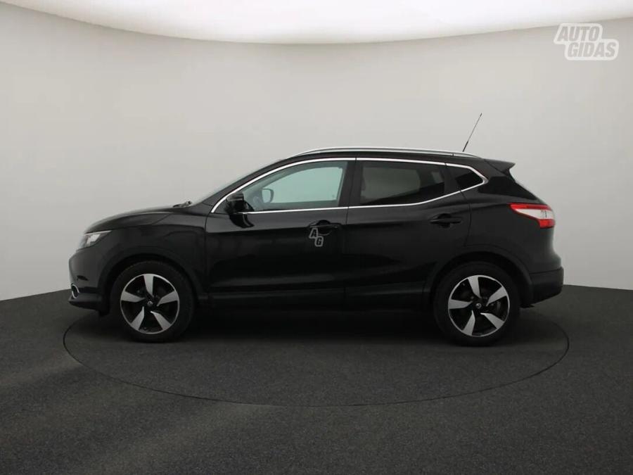 Melns Nissan Qashqai 2016 Viļņa, ar dzinēja tilpumu 1.20 L un nobraukumu 158 tūkst. km par 9799 €, foto 7 vietnē AUTOMOTO.COM.LV