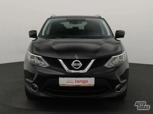 Black Nissan Qashqai 2016 in Vilnius, with an engine capacity of 1.20 L and mileage of 118 thousand km for 12299 €, photo 3 on AUTOMOTO.COM.LV