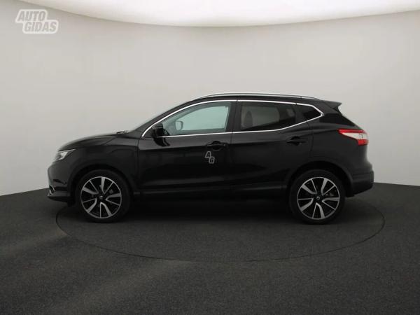 Black Nissan Qashqai 2016 in Vilnius, with an engine capacity of 1.20 L and mileage of 118 thousand km for 12299 €, photo 6 on AUTOMOTO.COM.LV