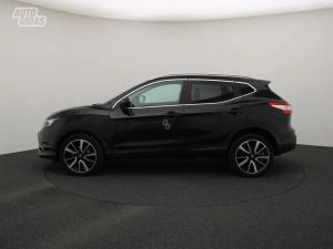 Black Nissan Qashqai 2016 in Vilnius, with an engine capacity of 1.20 L and mileage of 118 thousand km for 12299 €, photo 7 on AUTOMOTO.COM.LV
