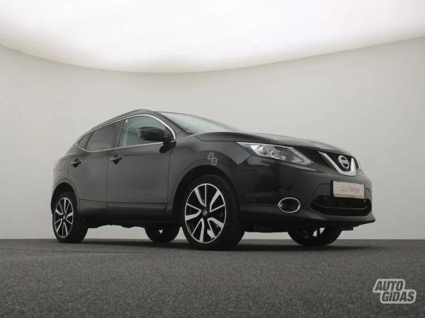 Black Nissan Qashqai 2016 in Vilnius, with an engine capacity of 1.20 L and mileage of 118 thousand km for 12299 €, photo 10 on AUTOMOTO.COM.LV