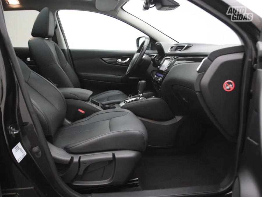 Black Nissan Qashqai 2016 in Vilnius, with an engine capacity of 1.20 L and mileage of 118 thousand km for 12299 €, photo 14 on AUTOMOTO.COM.LV