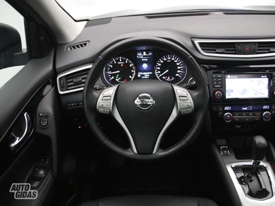 Black Nissan Qashqai 2016 in Vilnius, with an engine capacity of 1.20 L and mileage of 118 thousand km for 12299 €, photo 17 on AUTOMOTO.COM.LV