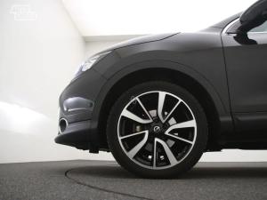 Black Nissan Qashqai 2016 in Vilnius, with an engine capacity of 1.20 L and mileage of 118 thousand km for 12299 €, photo 27 on AUTOMOTO.COM.LV