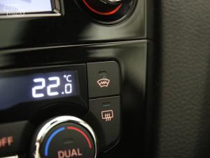 Black Nissan Qashqai 2016 in Vilnius, with an engine capacity of 1.20 L and mileage of 118 thousand km for 12299 €, photo 29 on AUTOMOTO.COM.LV