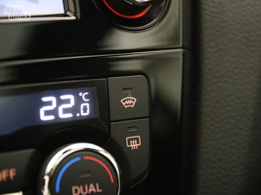 Black Nissan Qashqai 2016 in Vilnius, with an engine capacity of 1.20 L and mileage of 118 thousand km for 12299 €, photo 29 on AUTOMOTO.COM.LV