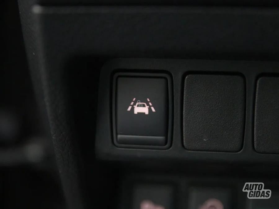 Black Nissan Qashqai 2016 in Vilnius, with an engine capacity of 1.20 L and mileage of 118 thousand km for 12299 €, photo 30 on AUTOMOTO.COM.LV