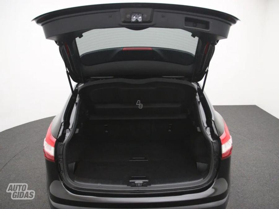 Black Nissan Qashqai 2016 in Vilnius, with an engine capacity of 1.20 L and mileage of 118 thousand km for 12299 €, photo 35 on AUTOMOTO.COM.LV