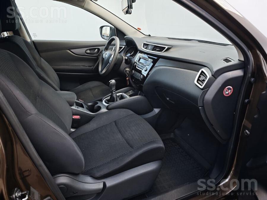 Melns Nissan Qashqai 2016 Rīga, ar dzinēja tilpumu 1.20 L un nobraukumu 131 tūkst. km par 7990 €, foto 16 vietnē AUTOMOTO.COM.LV