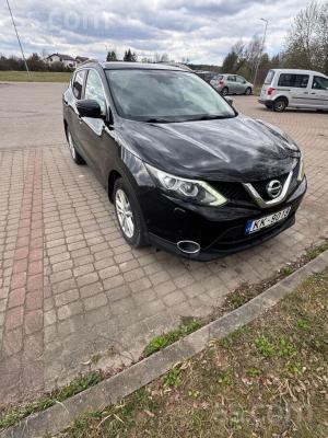 Melns Nissan Qashqai 2016 Rīga, ar dzinēja tilpumu 1.20 L un nobraukumu 93 tūkst. km par 11000 €, foto  vietnē AUTOMOTO.COM.LV
