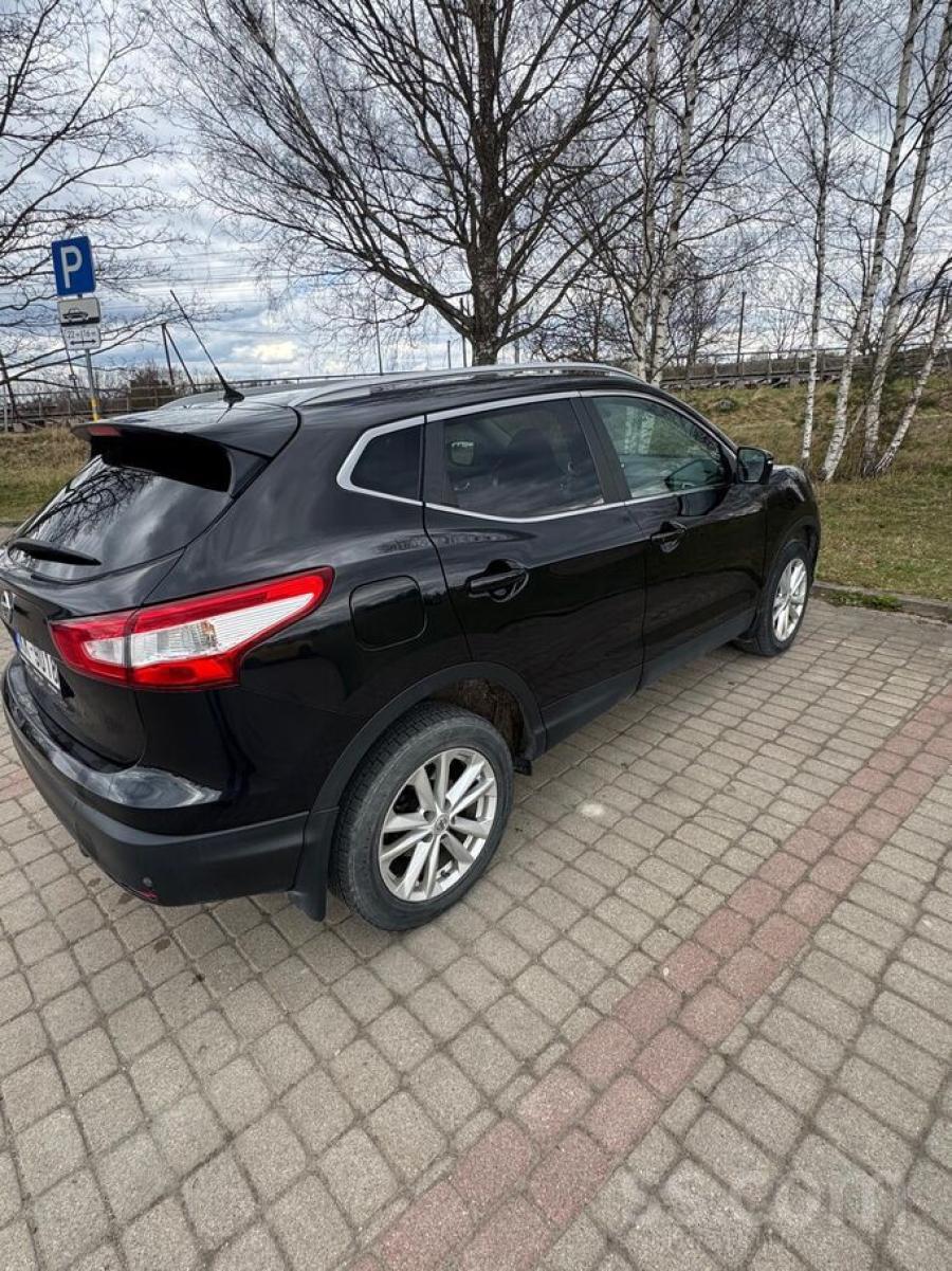 Melns Nissan Qashqai 2016 Rīga, ar dzinēja tilpumu 1.20 L un nobraukumu 93 tūkst. km par 11000 €, foto 5 vietnē AUTOMOTO.COM.LV
